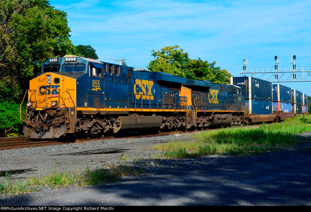CSX 855